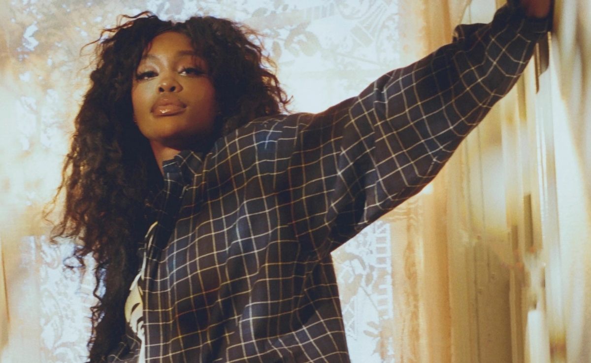 Ngôi sao của dòng nhạc R&B Mỹ - Ca sĩ SZA ra mắt bản hit “Snooze ...