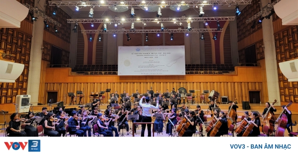 Ấn tượng về buổi thi tốt nghiệp sáng tác, chỉ huy tại Học viện Âm nhạc ...